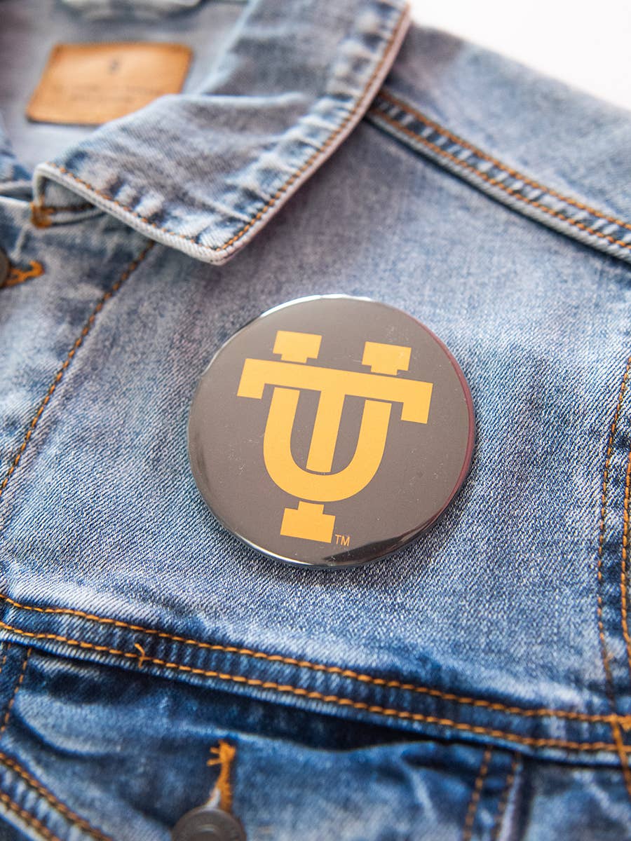 Interlocking UT Button – Vol Navy